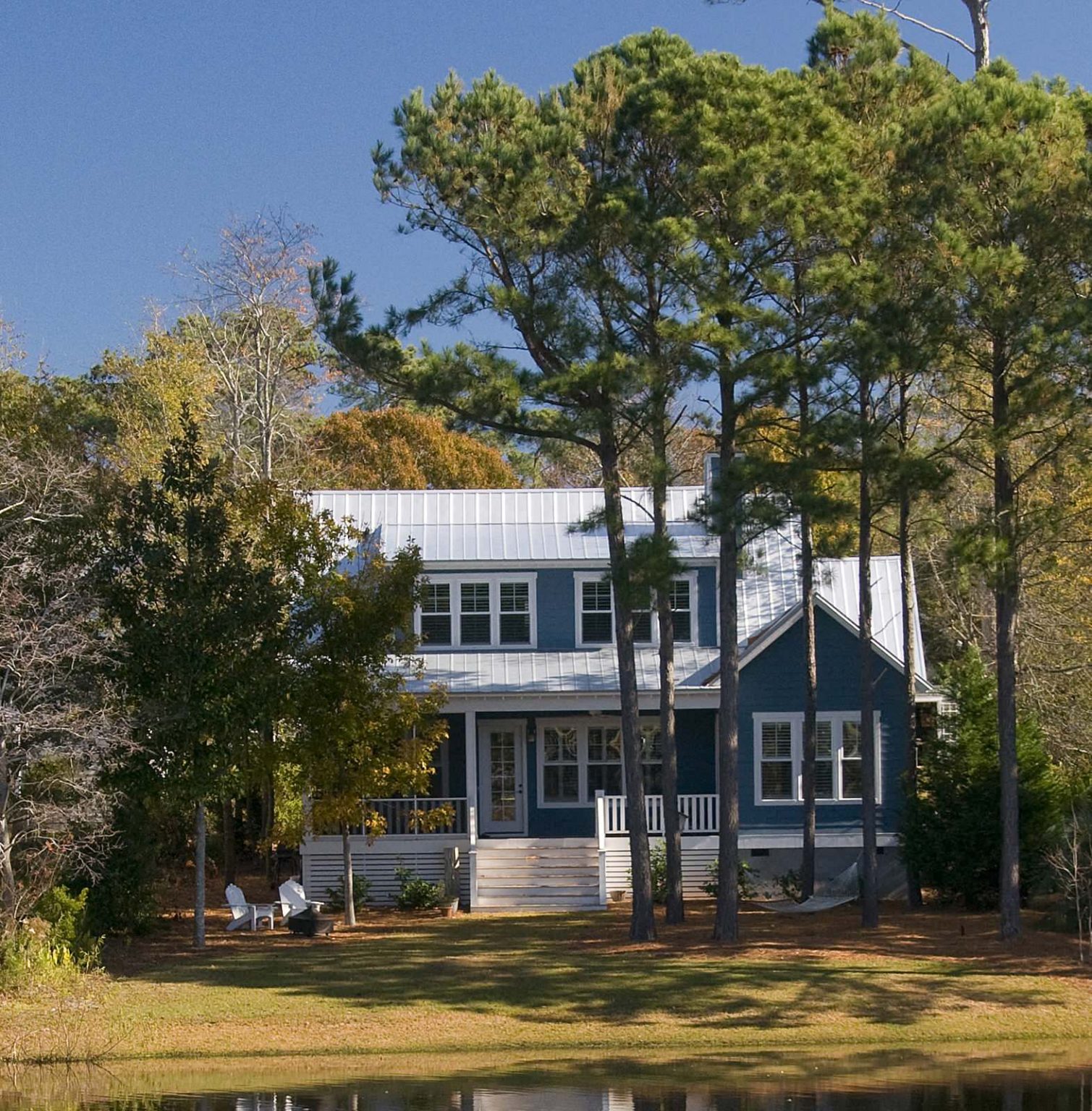 13 Best Metal Roof And Siding Color Combinations for a Stylish Exterior ...