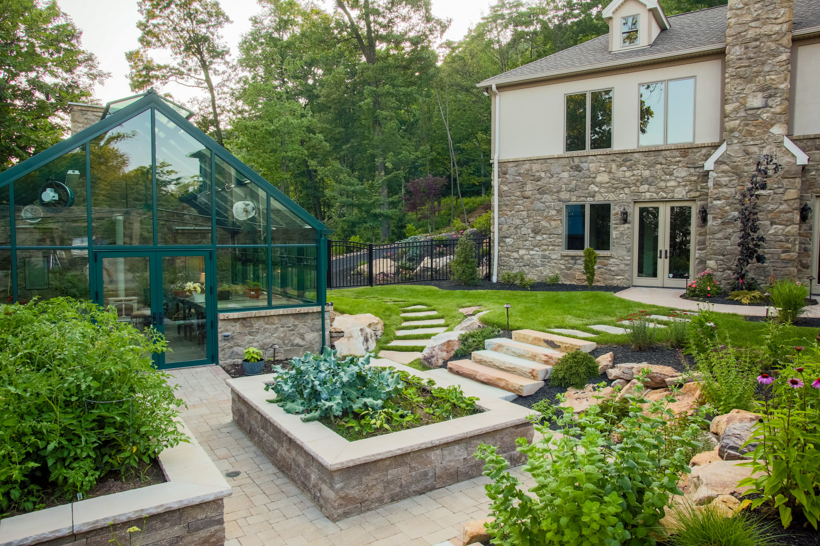 15 Most Exquisite Landscape Steps on a Slope to Accentuate Your Garden ...