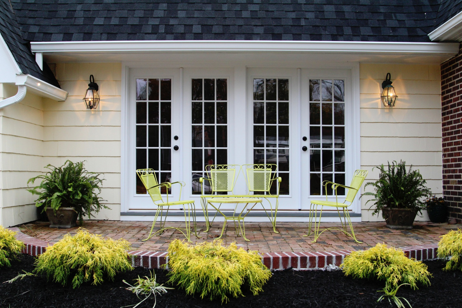 13+ Fantastic Front Yard Patio Ideas for an Inviting Outdoor Space – La ...
