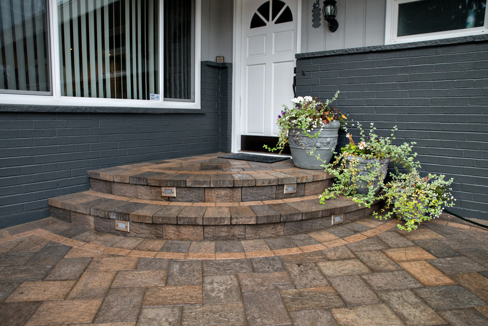 12 Eye-catching Paver Steps Against House to Improve Your Landscape ...