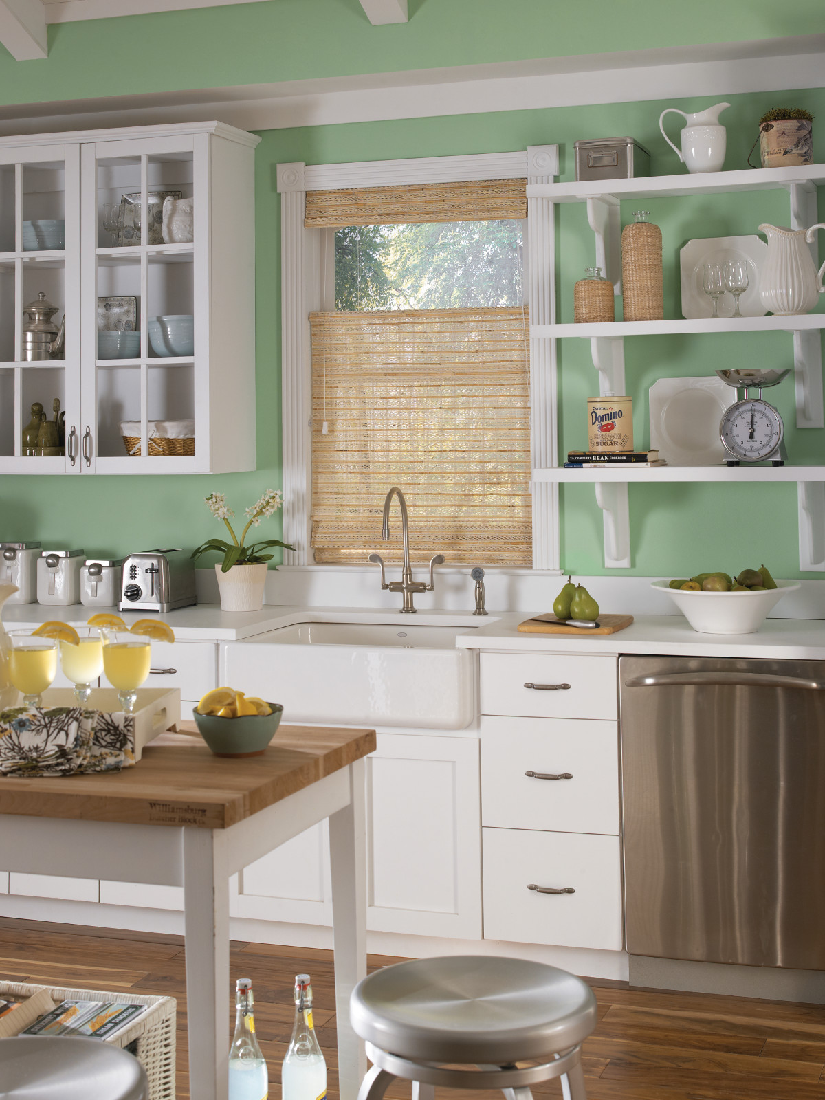 13 Loveliest Over the Sink Kitchen Window Treatments as Light Control ...