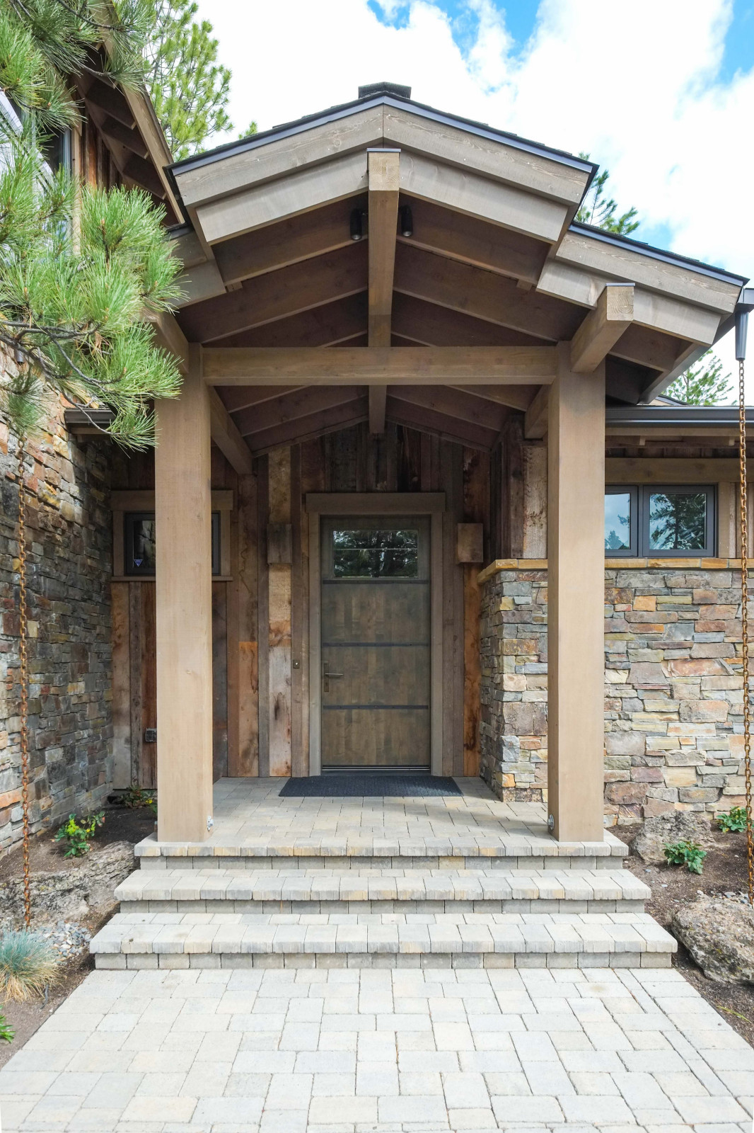 15 Fantastic Brown Front Doors for a Timeless Look that Lasts for a ...