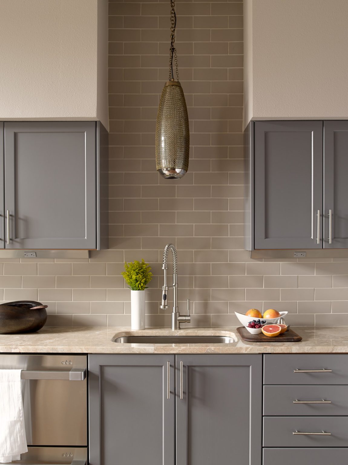 What Color Grout to Use with Beige Tile? Here Are The 8 Best of Them ...